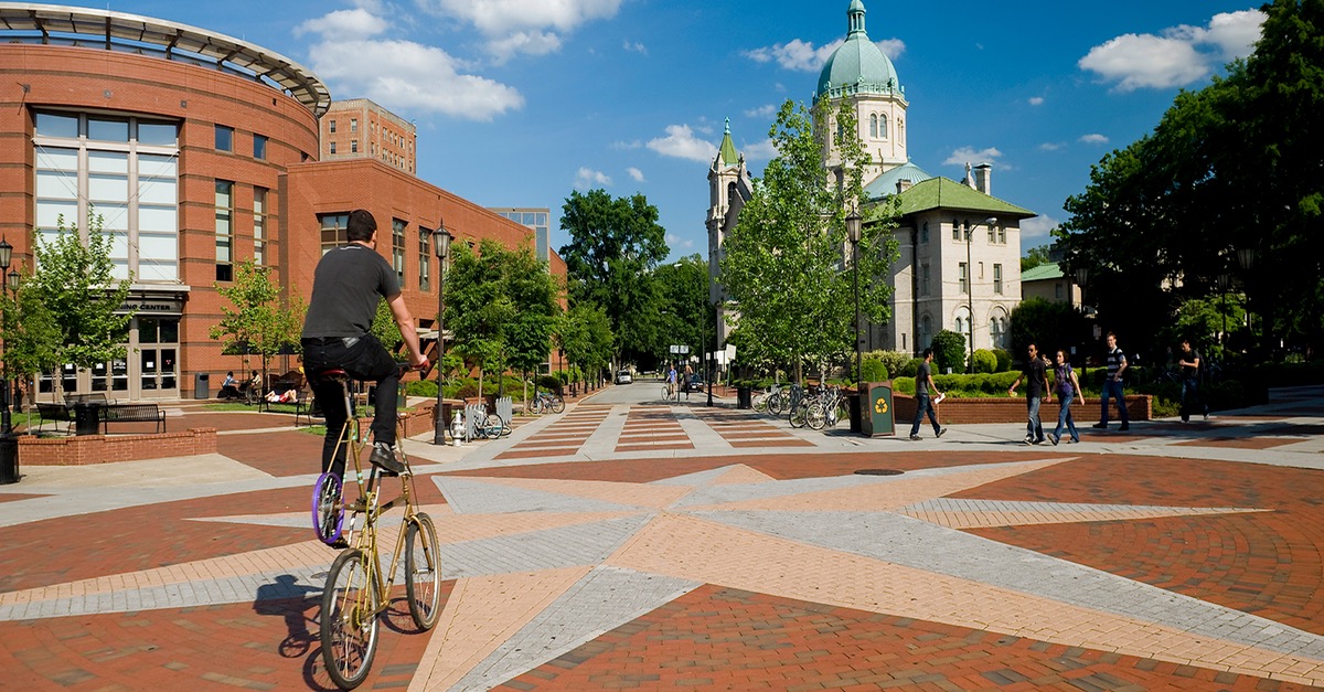 Academics — College of Humanities and Sciences